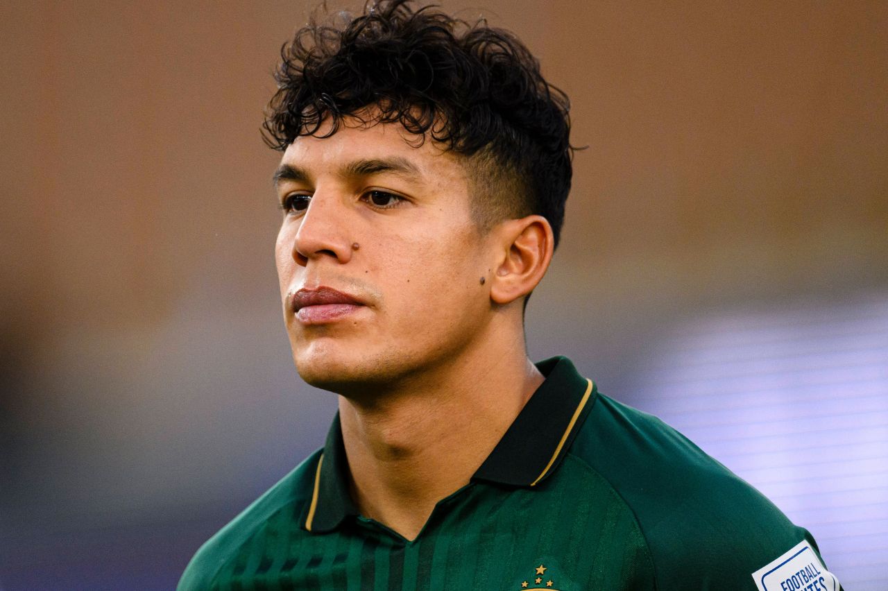 Cruzeiro oficializa o retorno do volante argentino Lucas Romero