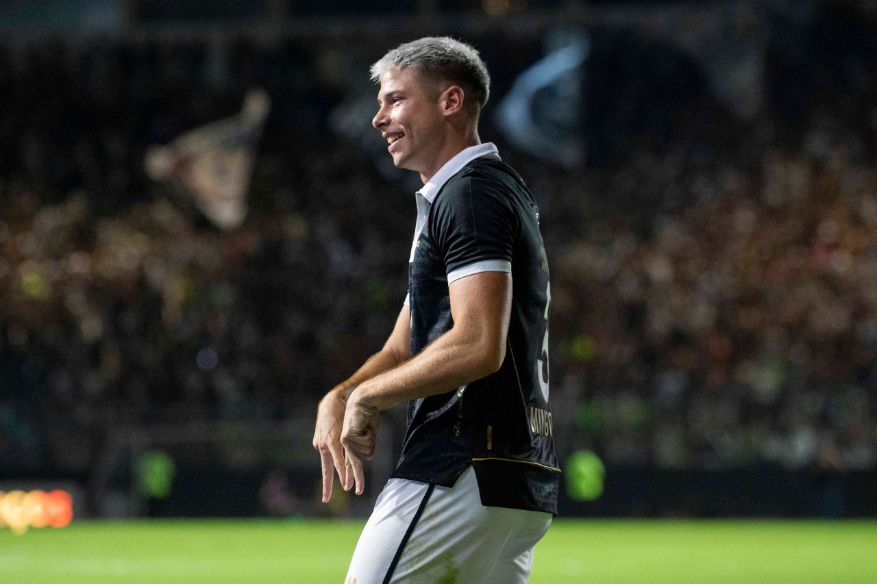 Capasso é emprestado pelo Vasco ao Olimpia