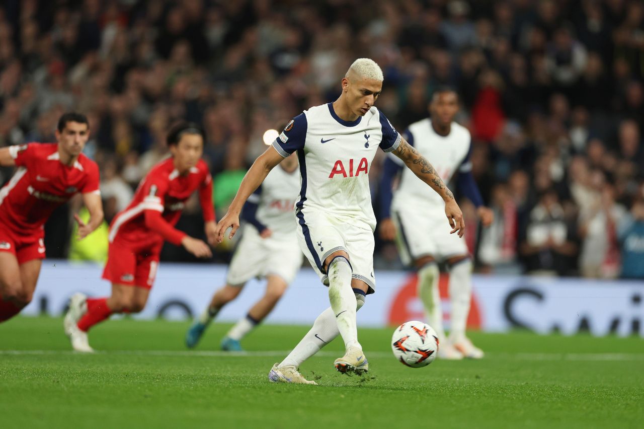 Liga Europa: com gol de Richarlison, Tottenham bate AZ Alkmaar Liga Europa: com gol de Richarlison, Tottenham bate AZ Alkmaar